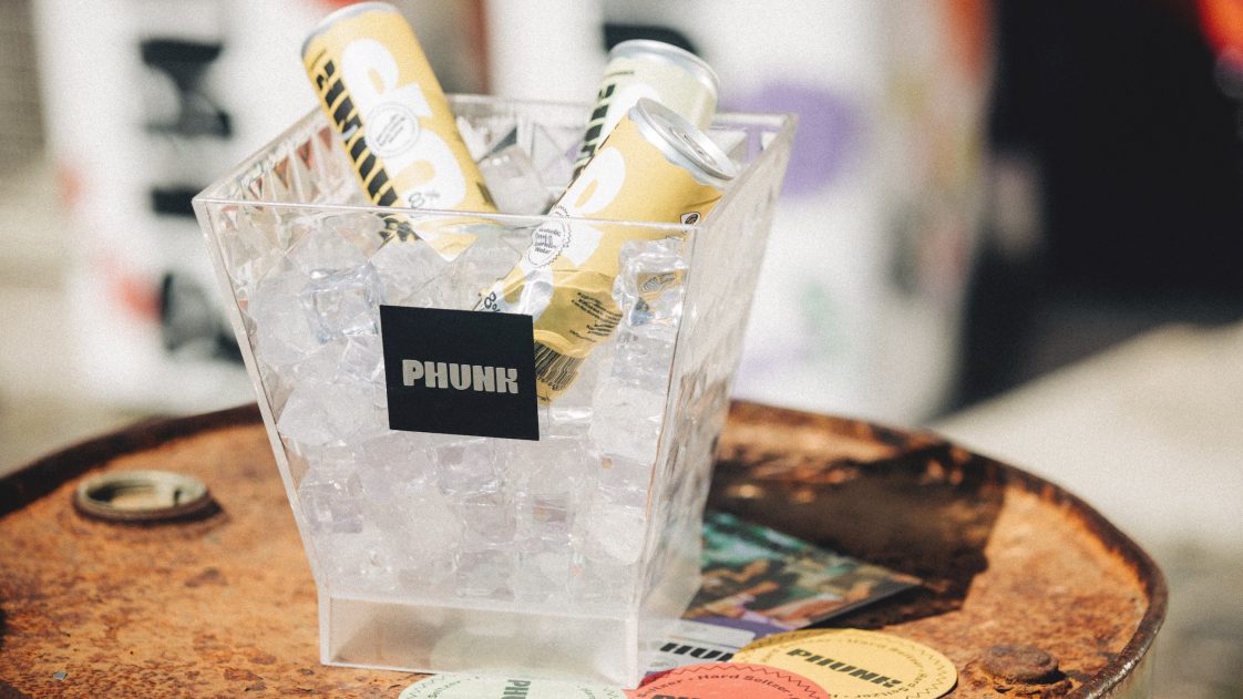 PHUNK: a nova personagem de Sara Sampaio - Grande Consumo