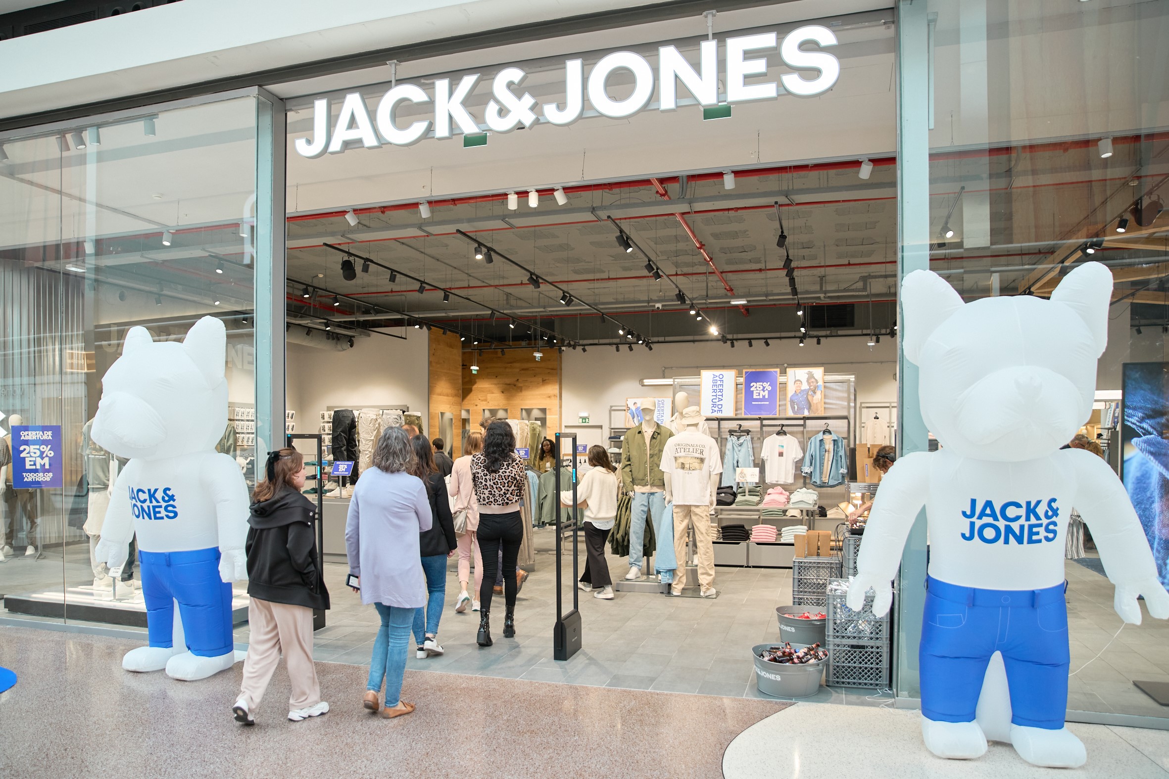 Jack&Jones inaugura a primeira loja em Portugal - Grande Consumo